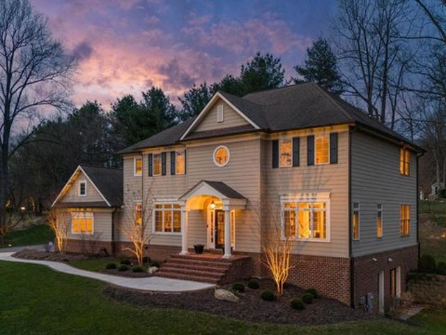 11 Hillsyde Ct, Cockeysville, MD 21030