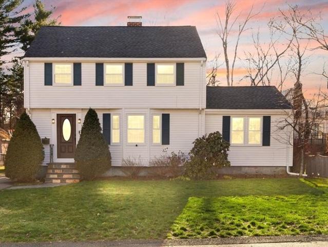 11 Hoover Rd, Walpole, MA 02081
