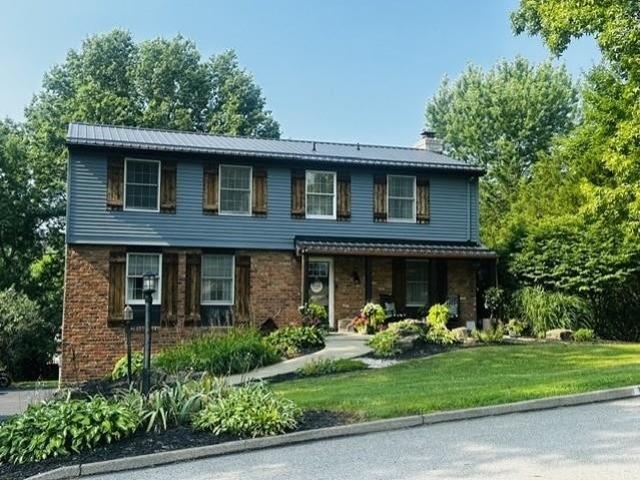11 Holyoke Dr, Greensburg, PA 15601