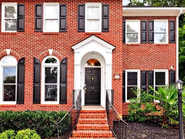 11 Holly Trace