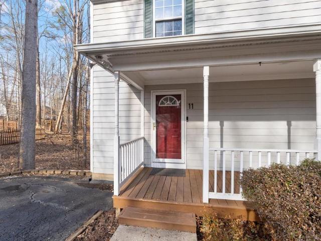11 Holly Cir
