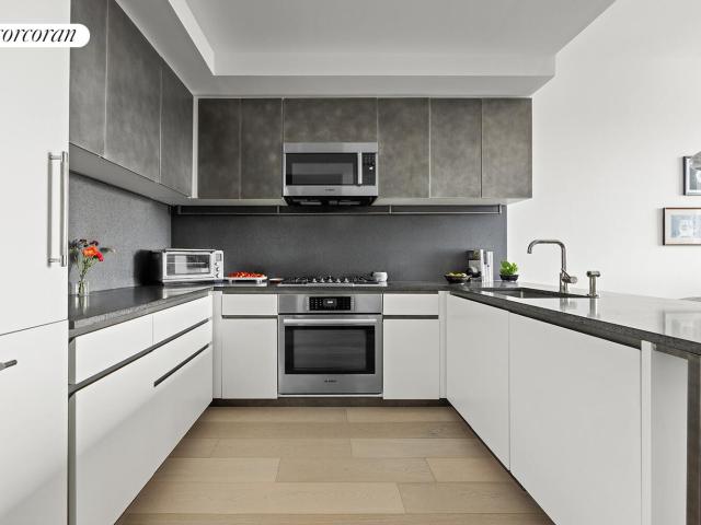 11 HOYT Street 30B
