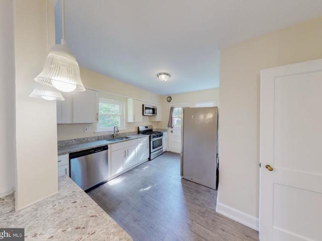 11 Indian Spring Drive