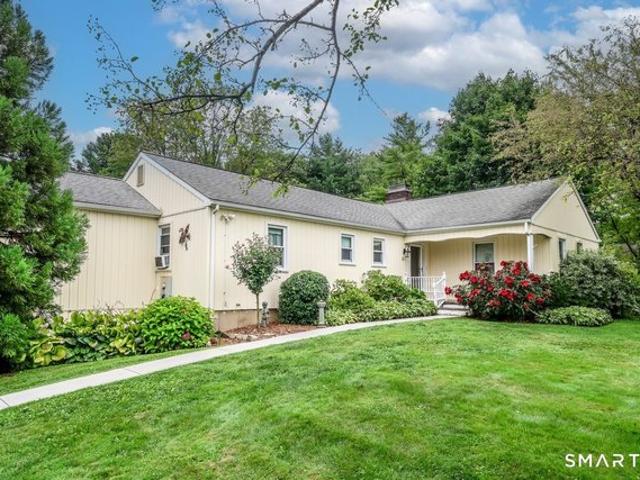 11 Jefferson Dr, New Milford, CT 06776