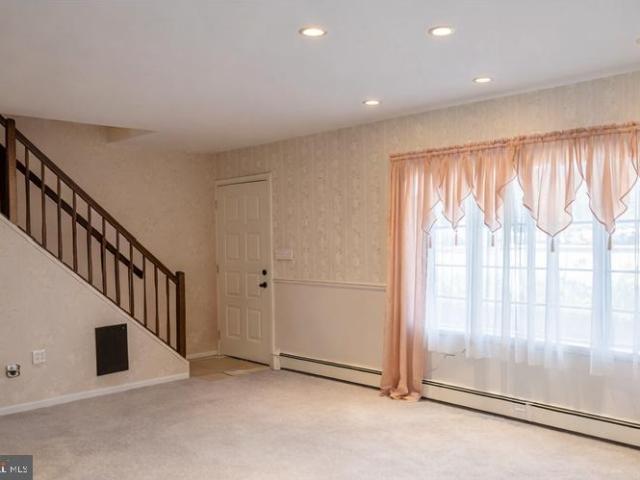 11 Jester Lane