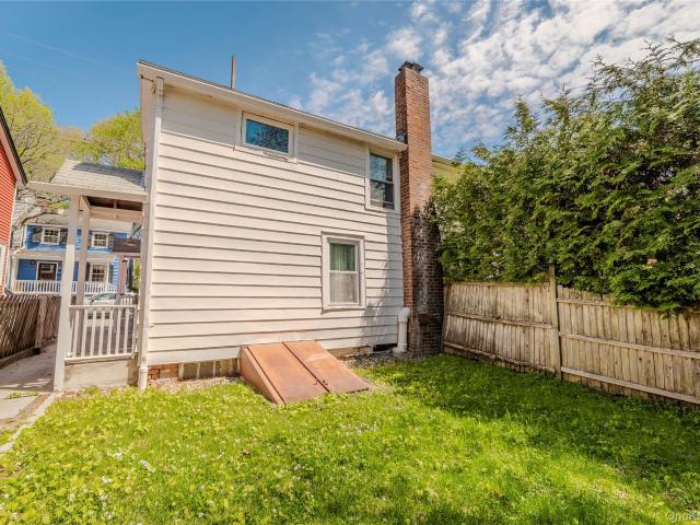 11 Kemble Avenue