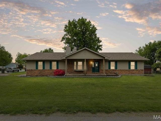 11 Kevin St, Waterloo, IL 62298