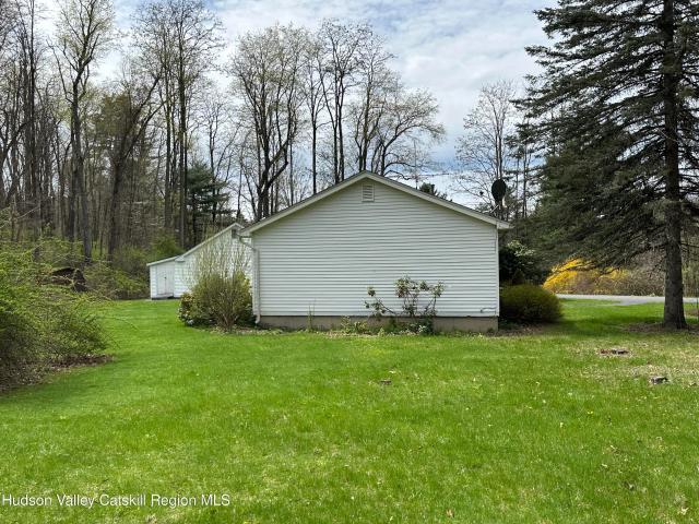 11 Kinderhook Lane