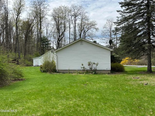 11 Kinderhook Lane