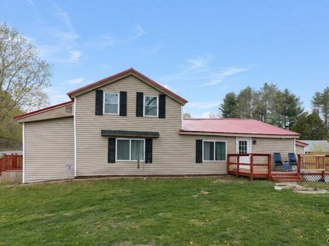 11 Kingdom Rd, Oswego, NY 13126