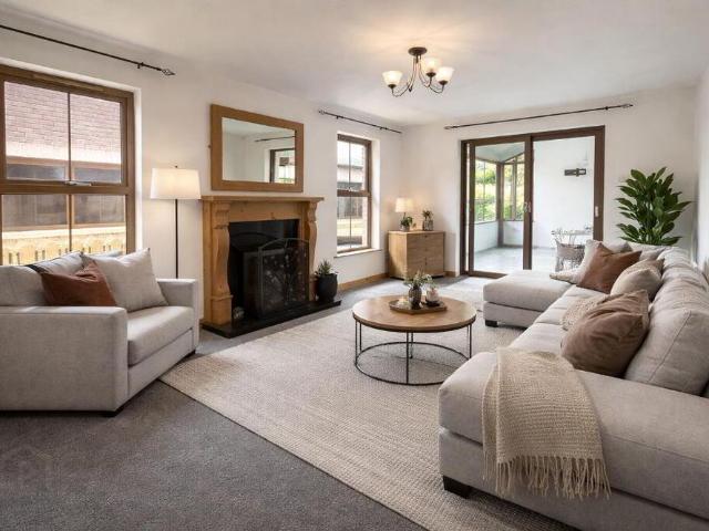 11 Kings Chase, Maze, Lisburn, BT27 5ST