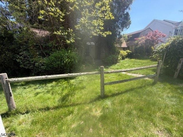 11 Knoll Rd, Parsippany Troy Hills Township, NJ 07005