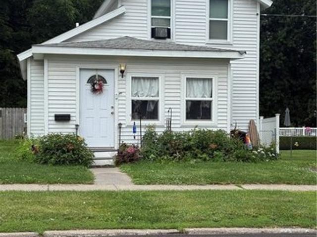 11 Lake Ave, Auburn, NY 13021
