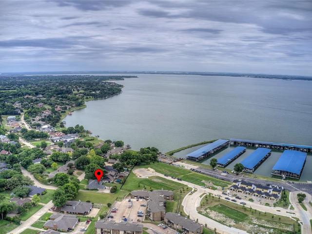 11 Lakeway Drive