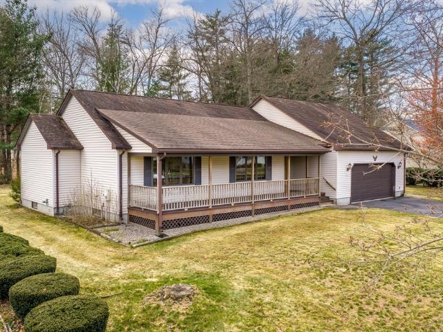 11 Laurel Dr, Easthampton, MA 01027 | Compass