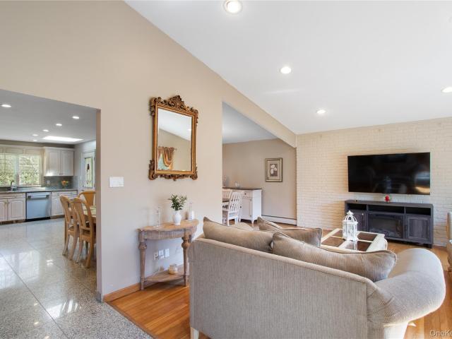 11 Laurie Place
