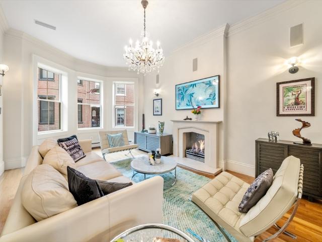 11 Lawnwood Pl, Boston, MA 02129 | MLS #73508