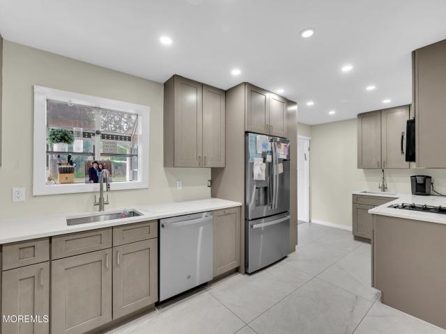 11 Lawrence Avenue