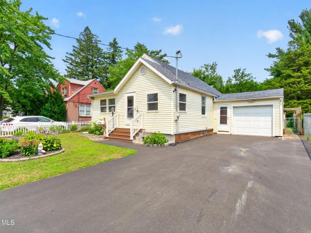 11 Leach Avenue