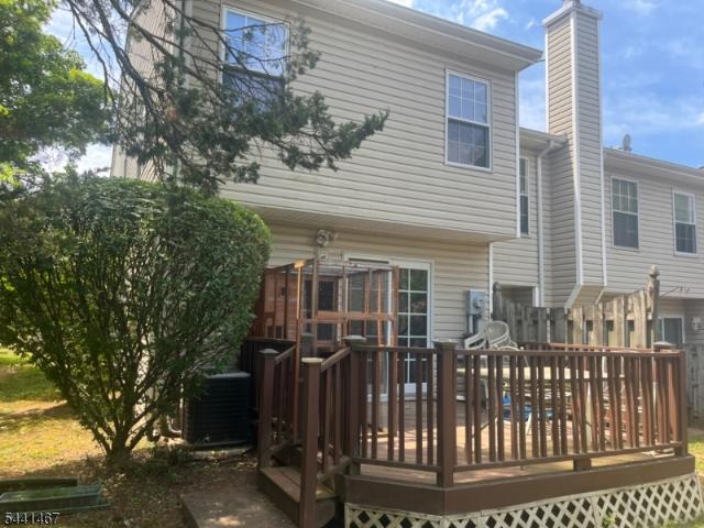 11 Leahy Ct