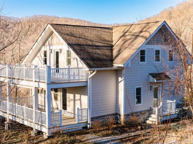 11 Lila Ln, Clyde, NC 28721