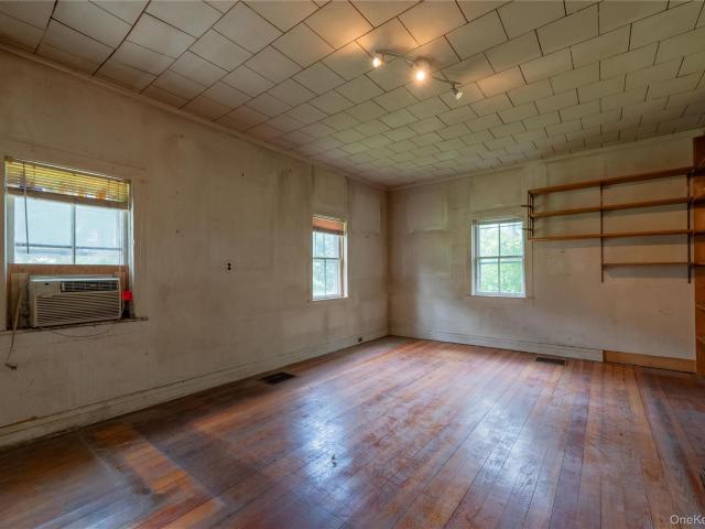 11 Little Brooklyn Road