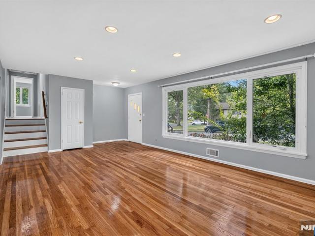 11 Lockwood Lane