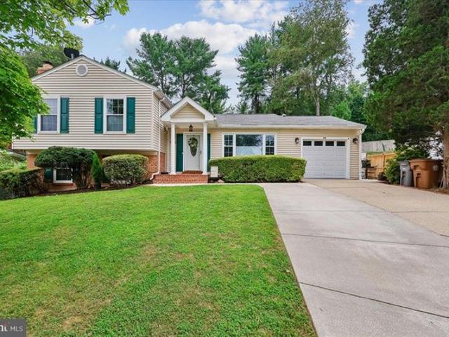 11 Lodge Pl, Rockville, MD 20850