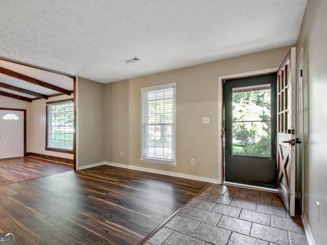 11 Logwood Lane