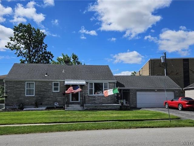 11 Loretto Dr, Buffalo, NY 14225