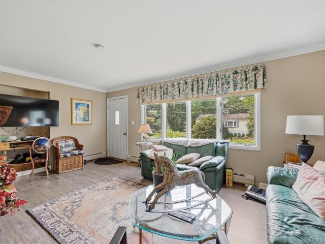 11 Louise Drive