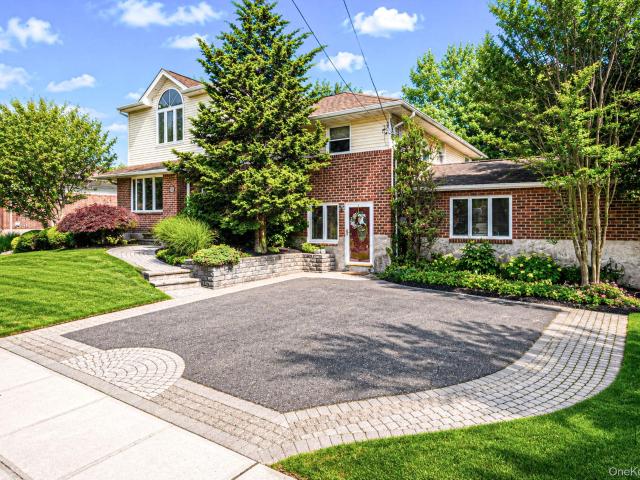 11 Lourae Drive
