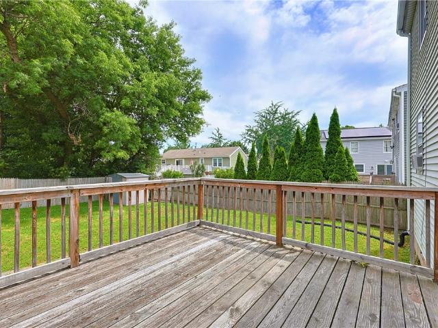 11 Lynde Street