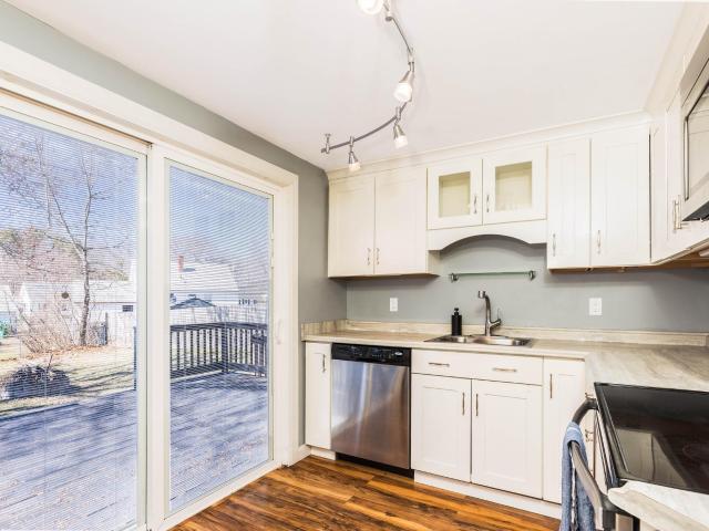 11 Lyons St, Rochester, NH 03867 | MLS #5083 | Compass