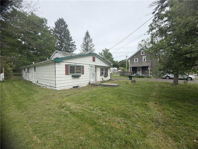11 McMaster St, Bath, NY 14810
