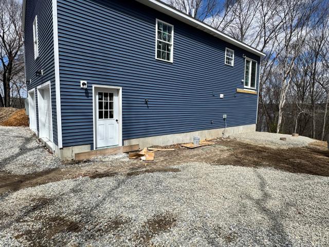 11 Mamacoke Rd, Waterford, CT 06375 | MLS #24164 | Compass