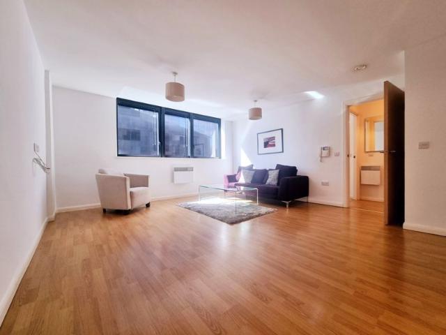 11 Mann Island, Liverpool