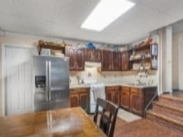 11 Mabie St