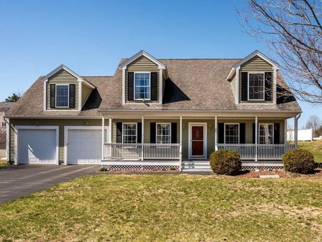 11 Maize Dr, Somersworth, NH 03878