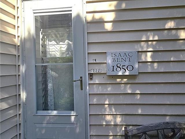 11 Maple Ave, Westerly, RI 02891