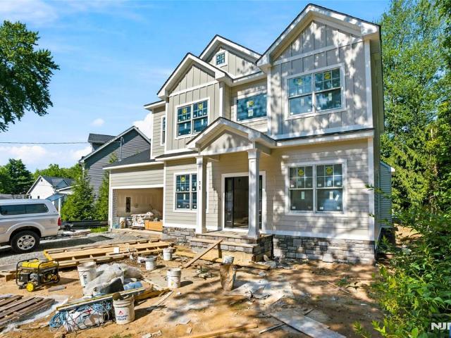 11 Maplewood Drive