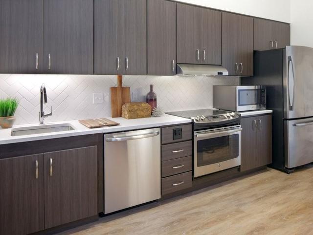 11 Marché Apartments Studio Apartment for Rent at 1115 Sw Market St, Portland, OR 97201 Downtown Portland