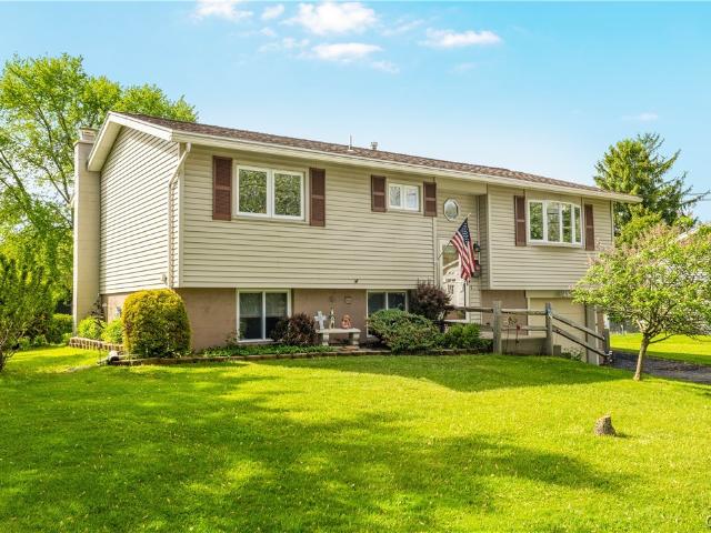 11 Marilyn Drive