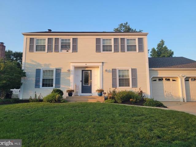 11 Marni Ct, Marlton, NJ 08053