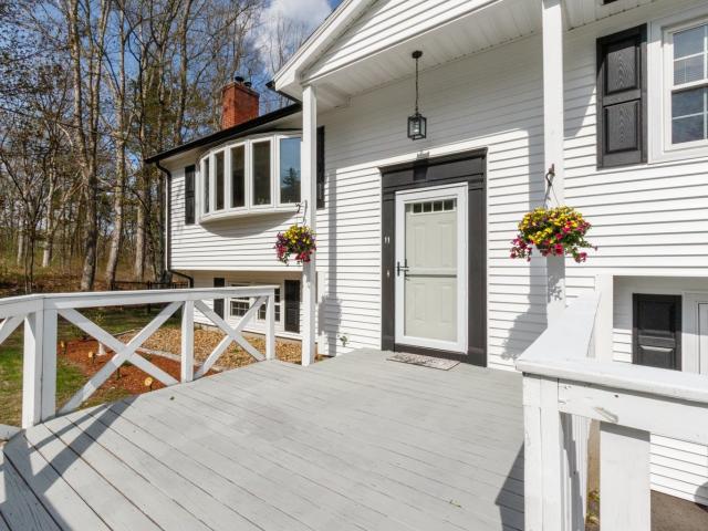 11 Mathew Drive