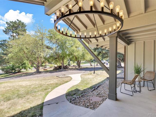 11 Meadowlark Lane