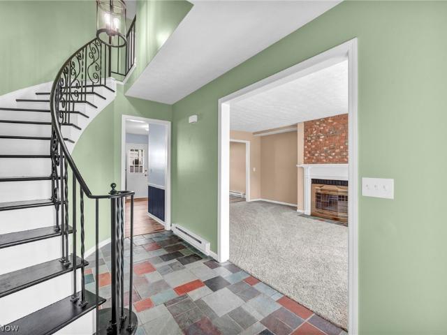 11 Meadowlawn Drive 5
