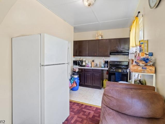 11 Mercer St