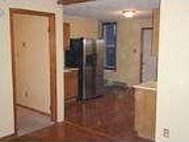 11 Minaville St