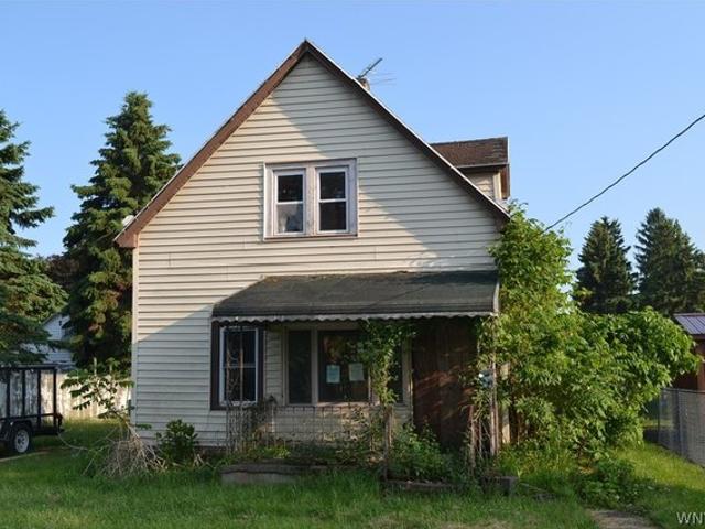11 Michael Pl, Buffalo, NY 14218